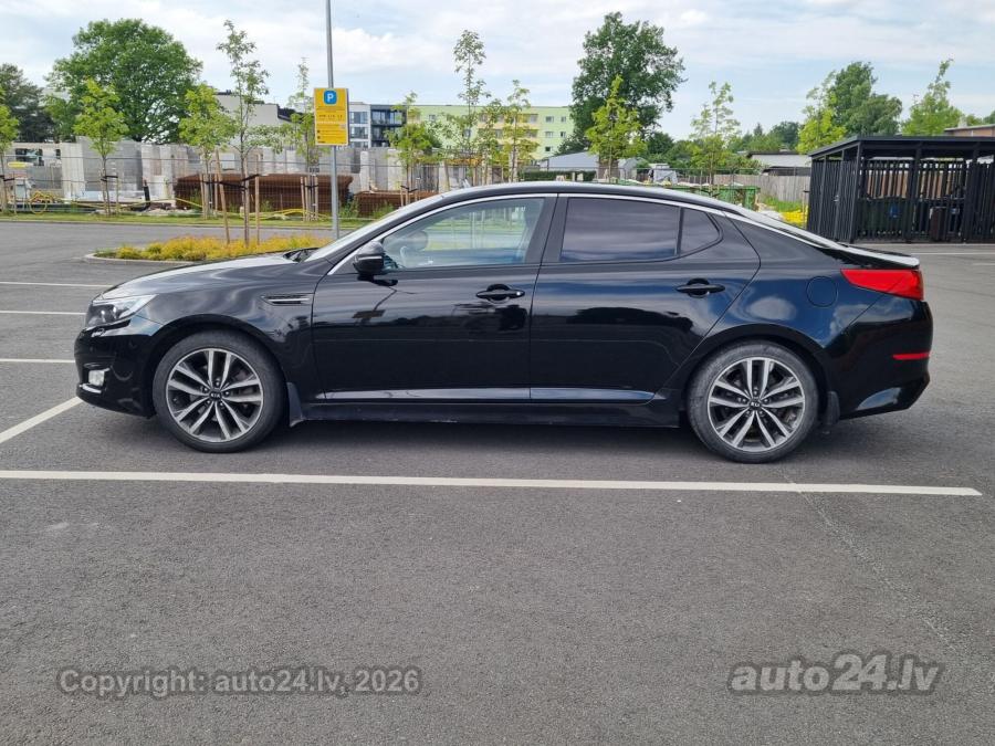 Black Kia Optima 2015 in Parnu, with an engine capacity of 1.70 L and mileage of 212 thousand km for 7000 €, photo 1 on AUTOMOTO.COM.LV