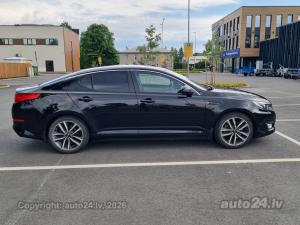 Black Kia Optima 2015 in Parnu, with an engine capacity of 1.70 L and mileage of 212 thousand km for 7000 €, photo 3 on AUTOMOTO.COM.LV
