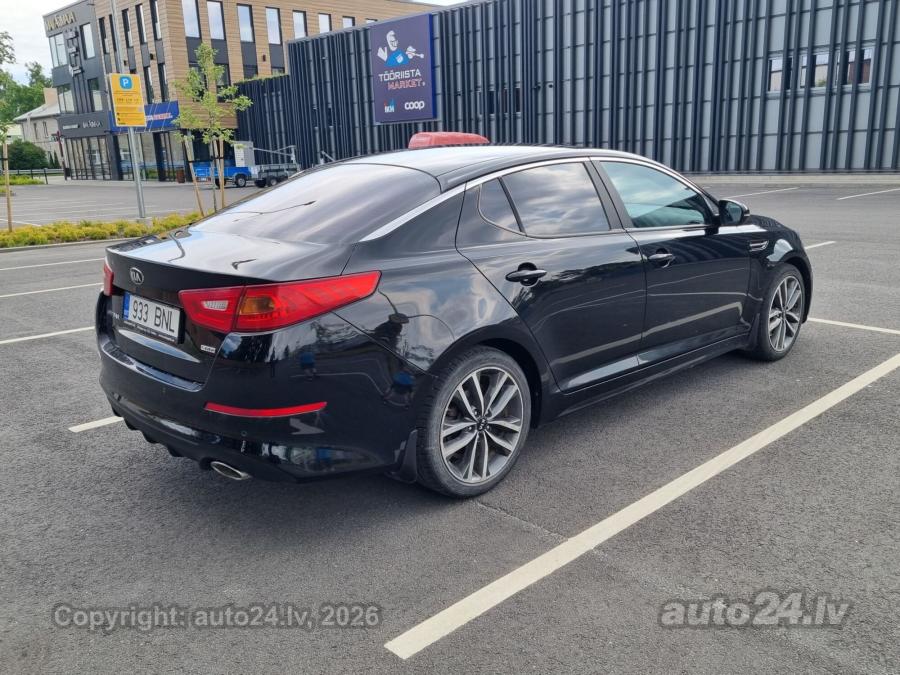 Black Kia Optima 2015 in Parnu, with an engine capacity of 1.70 L and mileage of 212 thousand km for 7000 €, photo 5 on AUTOMOTO.COM.LV