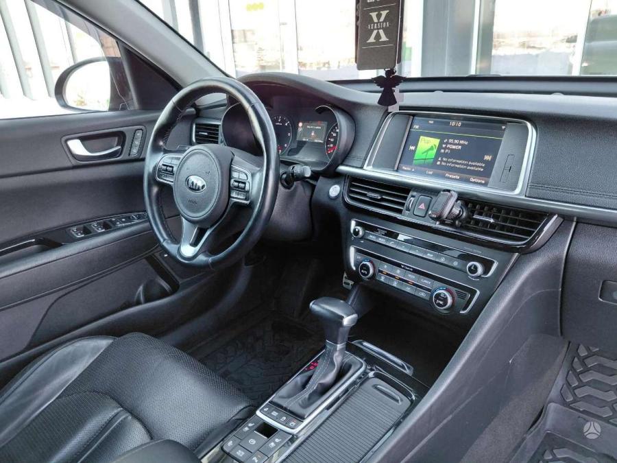 Black Kia Optima 2016 in Vilnius, with an engine capacity of 1.69 L and mileage of 160 thousand km for 8000 €, photo 16 on AUTOMOTO.COM.LV