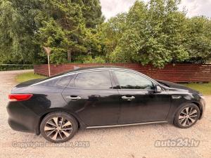 Black Kia Optima 2016 in Tallinn, with an engine capacity of 2.00 L and mileage of 206 thousand km for 10900 €, photo 4 on AUTOMOTO.COM.LV