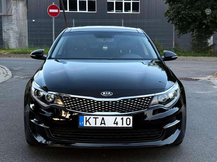 Black Kia Optima 2016 in Vilnius, with an engine capacity of 2.40 L and mileage of 126 thousand km for 6950 €, photo 3 on AUTOMOTO.COM.LV