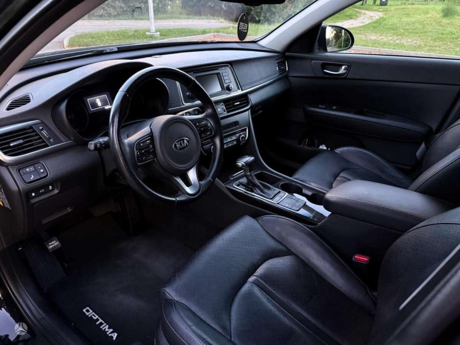 Black Kia Optima 2016 in Vilnius, with an engine capacity of 2.40 L and mileage of 126 thousand km for 6950 €, photo 15 on AUTOMOTO.COM.LV