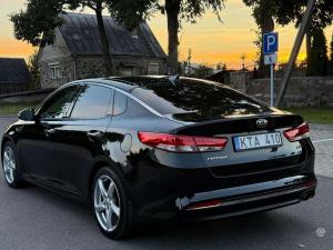 Black Kia Optima 2016 in Vilnius, with an engine capacity of 2.40 L and mileage of 126 thousand km for 6850 €, photo 7 on AUTOMOTO.COM.LV