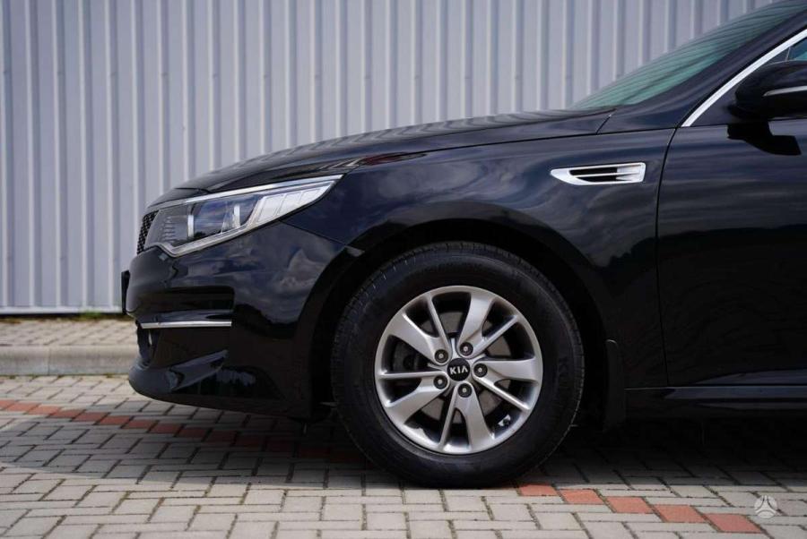Black Kia Optima 2018 in Marijampole, with an engine capacity of 1.69 L and mileage of 73 thousand km for 9450 €, photo 9 on AUTOMOTO.COM.LV