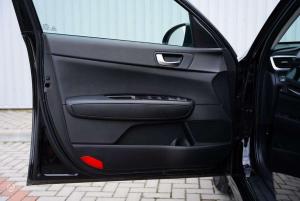 Black Kia Optima 2018 in Marijampole, with an engine capacity of 1.69 L and mileage of 73 thousand km for 9450 €, photo 18 on AUTOMOTO.COM.LV