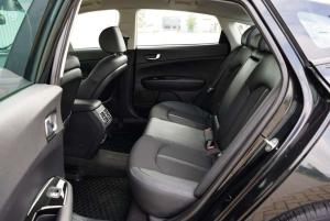 Black Kia Optima 2018 in Marijampole, with an engine capacity of 1.69 L and mileage of 73 thousand km for 9450 €, photo 25 on AUTOMOTO.COM.LV