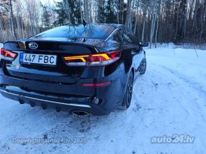 Black Kia Optima 2020 in Tallinn, with an engine capacity of 1.60 L and mileage of 129 thousand km for 16290 €, photo 5 on AUTOMOTO.COM.LV