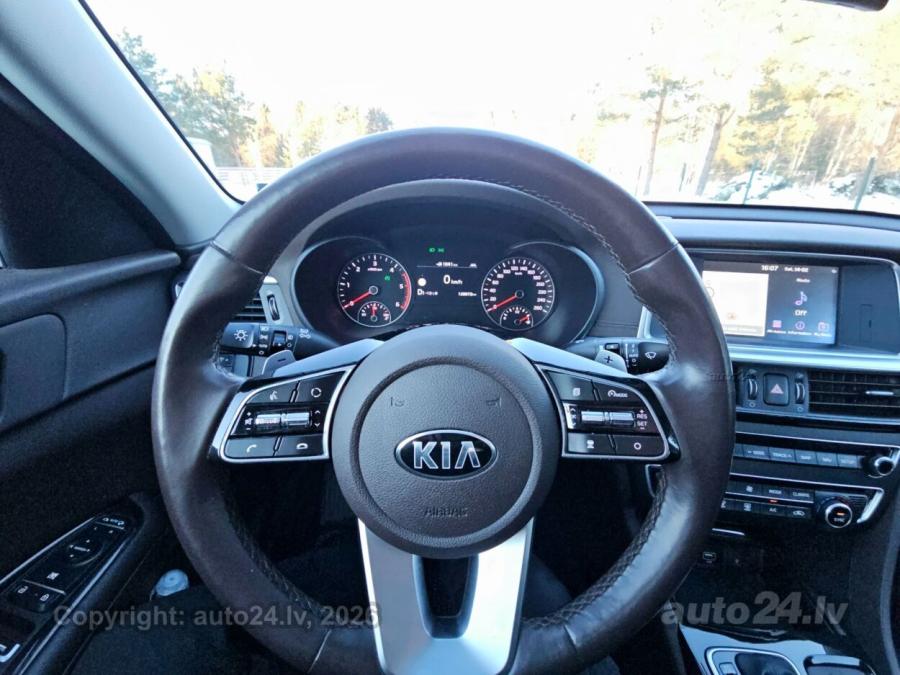 Black Kia Optima 2020 in Tallinn, with an engine capacity of 1.60 L and mileage of 129 thousand km for 16290 €, photo 10 on AUTOMOTO.COM.LV