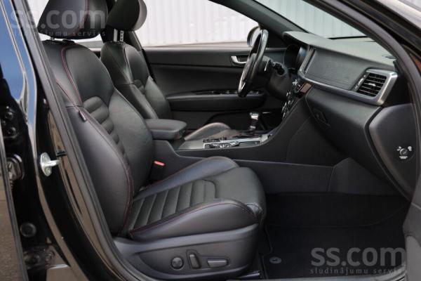 Melns Kia Optima 2016 Tukums, ar dzinēja tilpumu 1.70 L un nobraukumu 274 tūkst. km par 9990 €, foto 8 vietnē AUTOMOTO.COM.LV