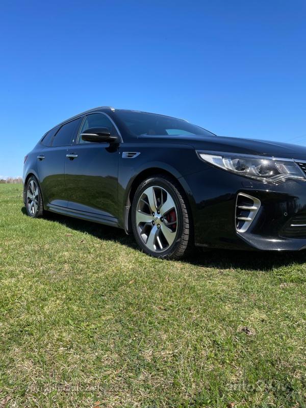 Black Kia Optima 2016 in Tallinn, with an engine capacity of 2.00 L and mileage of 158 thousand km for 15000 €, photo 5 on AUTOMOTO.COM.LV