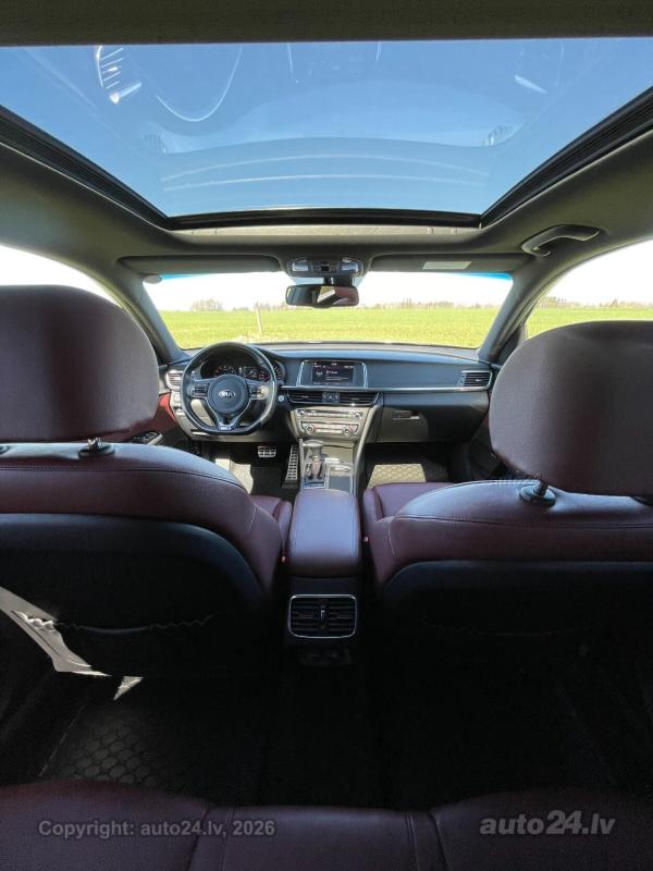 Black Kia Optima 2016 in Tallinn, with an engine capacity of 2.00 L and mileage of 158 thousand km for 15000 €, photo 7 on AUTOMOTO.COM.LV
