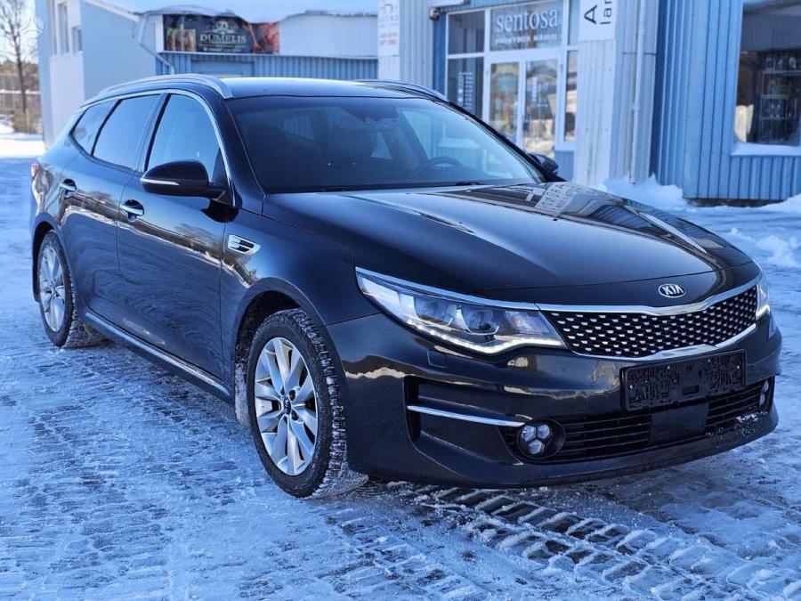 Black Kia Optima 2017 in Rokiskis, with an engine capacity of 1.69 L and mileage of 194 thousand km for 6750 €, photo 1 on AUTOMOTO.COM.LV