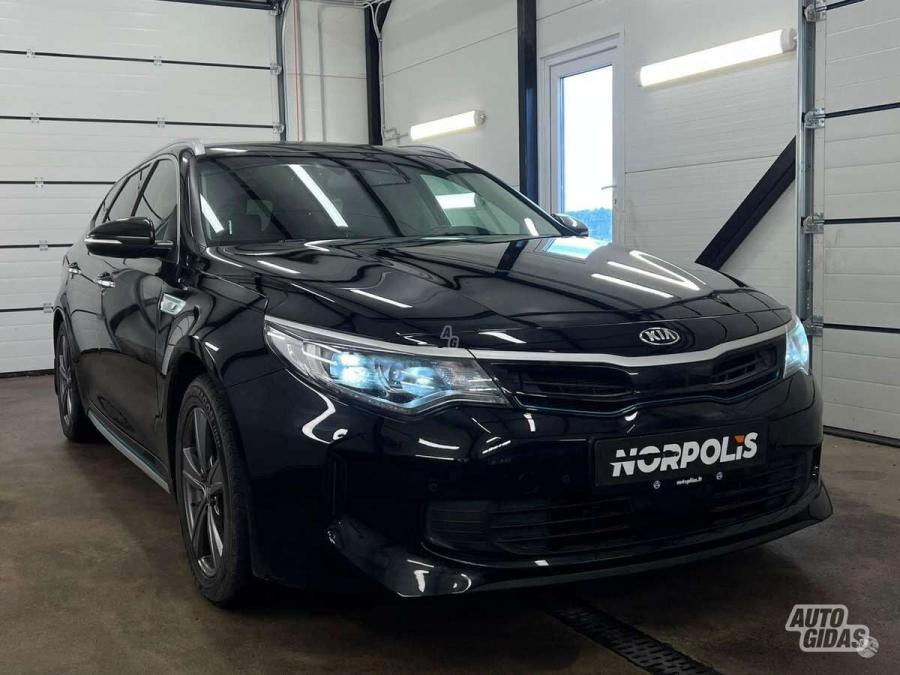 Black Kia Optima 2017 in Aukstieji Rusokai, with an engine capacity of 2.00 L and mileage of 146 thousand km for 12400 €, photo 1 on AUTOMOTO.COM.LV