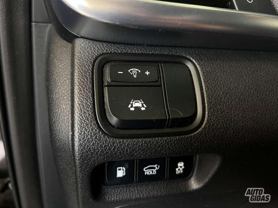 Black Kia Optima 2017 in Aukstieji Rusokai, with an engine capacity of 2.00 L and mileage of 146 thousand km for 12400 €, photo 16 on AUTOMOTO.COM.LV