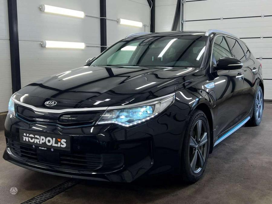 Black Kia Optima 2017 in Vilnius, with an engine capacity of 2.00 L and mileage of 146 thousand km for 12200 €, photo 5 on AUTOMOTO.COM.LV