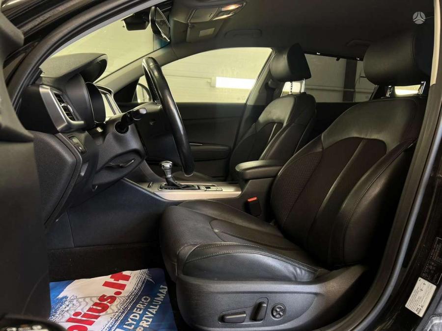 Black Kia Optima 2017 in Vilnius, with an engine capacity of 2.00 L and mileage of 146 thousand km for 12200 €, photo 15 on AUTOMOTO.COM.LV
