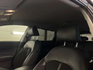 Black Kia Optima 2017 in Vilnius, with an engine capacity of 2.00 L and mileage of 146 thousand km for 12200 €, photo 18 on AUTOMOTO.COM.LV
