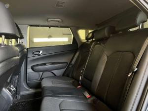 Black Kia Optima 2017 in Vilnius, with an engine capacity of 2.00 L and mileage of 146 thousand km for 12200 €, photo 30 on AUTOMOTO.COM.LV