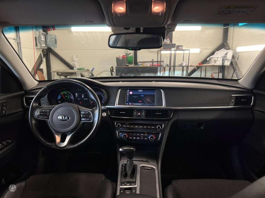 Black Kia Optima 2017 in Vilnius, with an engine capacity of 2.00 L and mileage of 146 thousand km for 12200 €, photo 33 on AUTOMOTO.COM.LV
