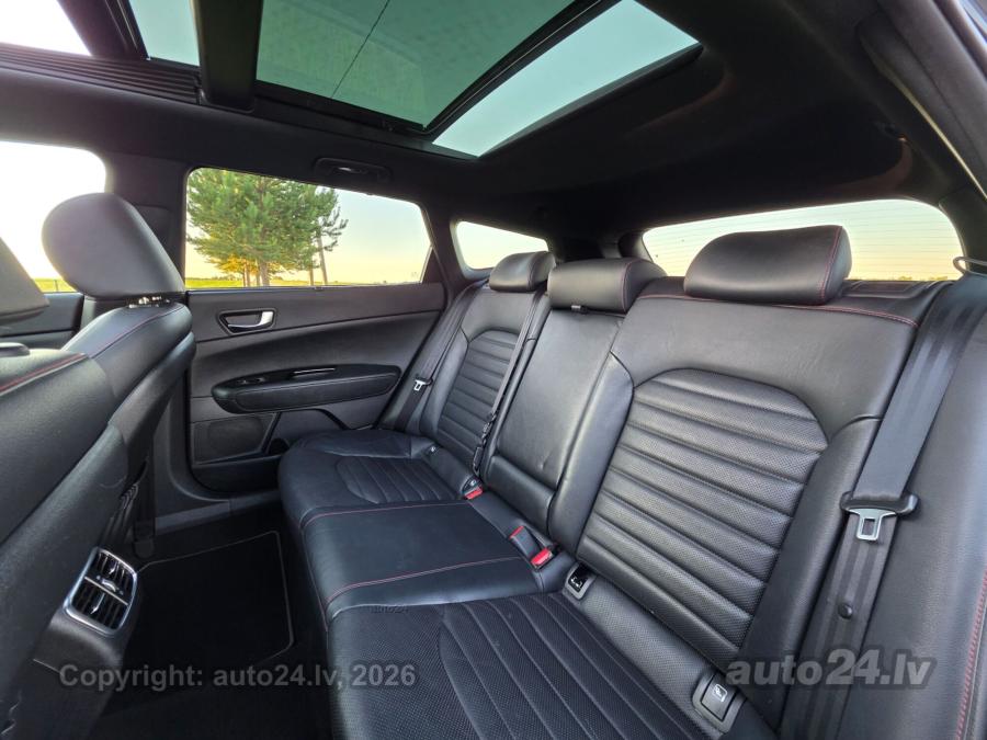 Melns Kia Optima 2018 Paide, ar dzinēja tilpumu 1.70 L un nobraukumu 189 tūkst. km par 11900 €, foto 14 vietnē AUTOMOTO.COM.LV