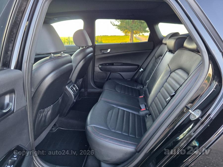 Melns Kia Optima 2018 Paide, ar dzinēja tilpumu 1.70 L un nobraukumu 189 tūkst. km par 11900 €, foto 16 vietnē AUTOMOTO.COM.LV