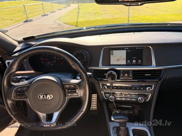 Black Kia Optima 2018 in Tartu, with an engine capacity of 1.70 L and mileage of 265 thousand km for 11999 €, photo 4 on AUTOMOTO.COM.LV