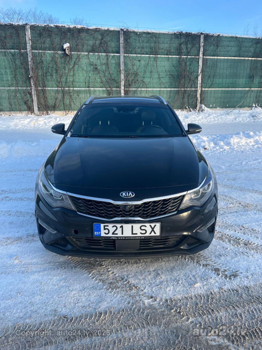 Black Kia Optima 2019 in Tallinn, with an engine capacity of 1.60 L and mileage of 245 thousand km for 11890 €, photo 3 on AUTOMOTO.COM.LV