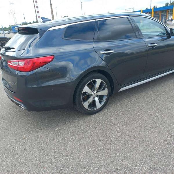 Black Kia Optima 2019 in Panevezys, with an engine capacity of 1.69 L and mileage of 182 thousand km for 8200 €, photo 6 on AUTOMOTO.COM.LV