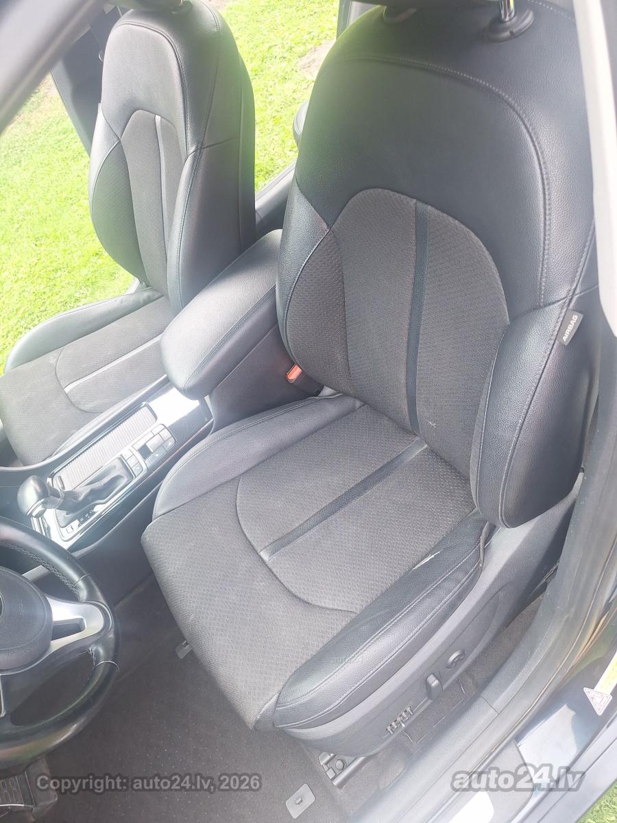 Blue Kia Optima 2016 in Rakvere, with an engine capacity of 1.70 L and mileage of 177 thousand km for 12000 €, photo 8 on AUTOMOTO.COM.LV