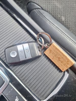 Blue Kia Optima 2016 in Rakvere, with an engine capacity of 1.70 L and mileage of 177 thousand km for 12000 €, photo 10 on AUTOMOTO.COM.LV