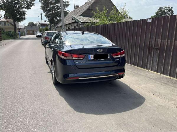 Blue Kia Optima 2018 in Kaunas, with an engine capacity of 1.70 L and mileage of 188 thousand km for 7500 €, photo 4 on AUTOMOTO.COM.LV