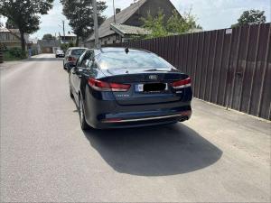 Blue Kia Optima 2018 in Kaunas, with an engine capacity of 1.70 L and mileage of 188 thousand km for 7500 €, photo 5 on AUTOMOTO.COM.LV