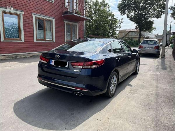 Blue Kia Optima 2018 in Kaunas, with an engine capacity of 1.70 L and mileage of 188 thousand km for 7500 €, photo 5 on AUTOMOTO.COM.LV