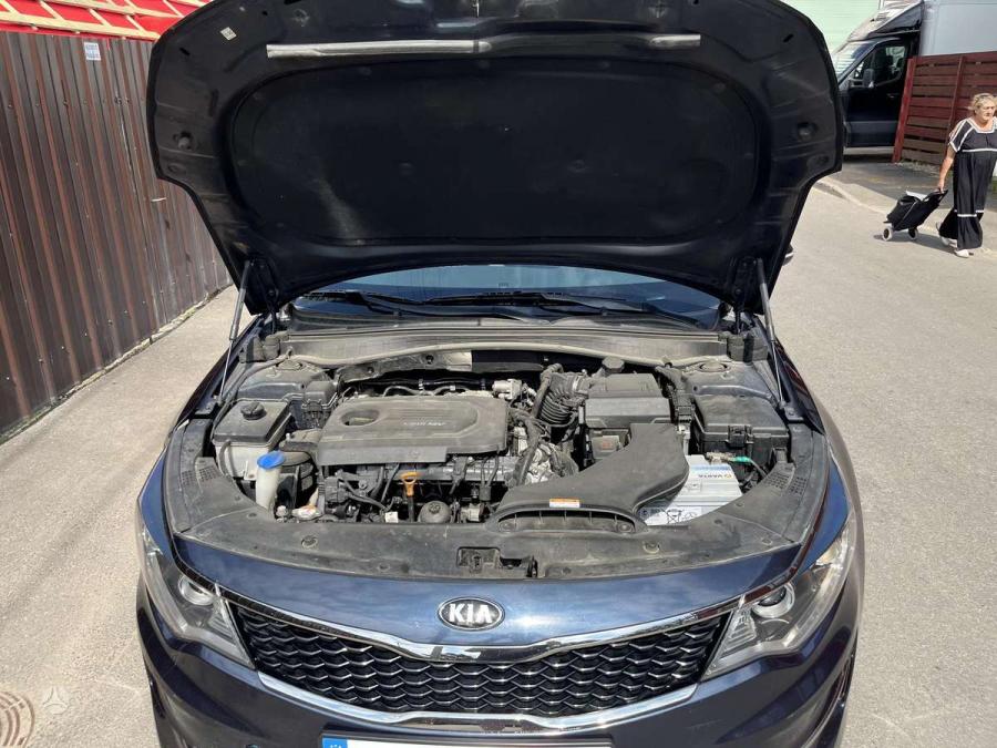 Blue Kia Optima 2018 in Kaunas, with an engine capacity of 1.70 L and mileage of 188 thousand km for 7500 €, photo 7 on AUTOMOTO.COM.LV