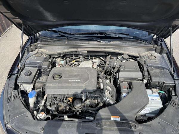 Blue Kia Optima 2018 in Kaunas, with an engine capacity of 1.70 L and mileage of 188 thousand km for 7500 €, photo 7 on AUTOMOTO.COM.LV