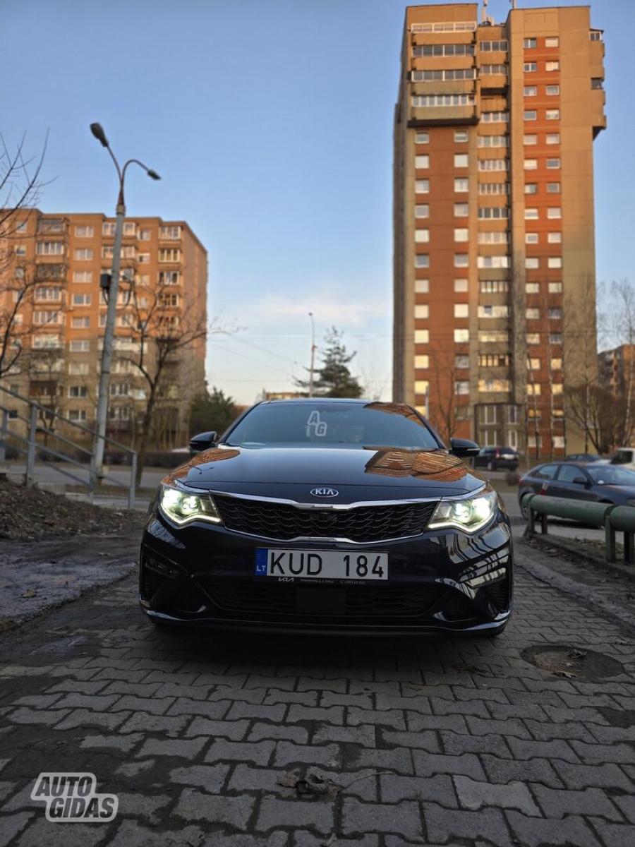 Blue Kia Optima 2019 in Vilnius, with an engine capacity of 2.00 L and mileage of 135 thousand km for 22000 €, photo 2 on AUTOMOTO.COM.LV