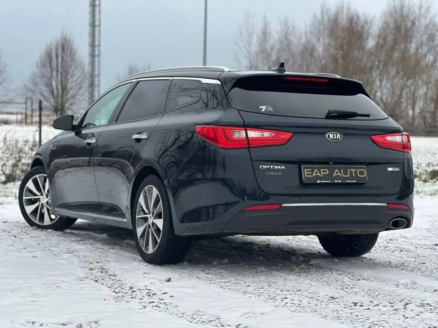 Blue Kia Optima 2017 in Jelgava, with an engine capacity of 1.70 L and mileage of 184 thousand km for 11990 €, photo 7 on AUTOMOTO.COM.LV