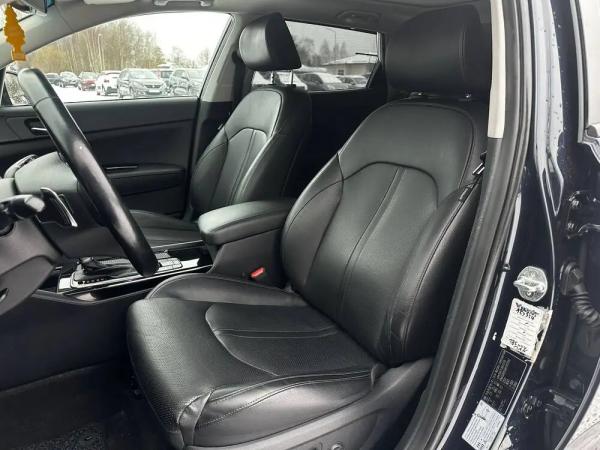 Blue Kia Optima 2017 in Jelgava, with an engine capacity of 1.70 L and mileage of 184 thousand km for 11990 €, photo 7 on AUTOMOTO.COM.LV