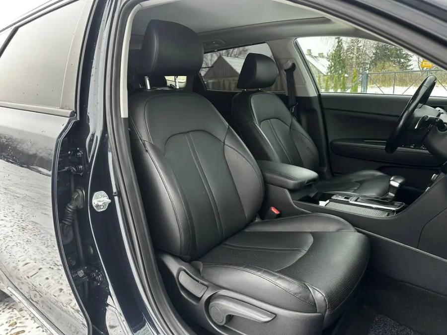 Blue Kia Optima 2017 in Jelgava, with an engine capacity of 1.70 L and mileage of 184 thousand km for 11990 €, photo 11 on AUTOMOTO.COM.LV