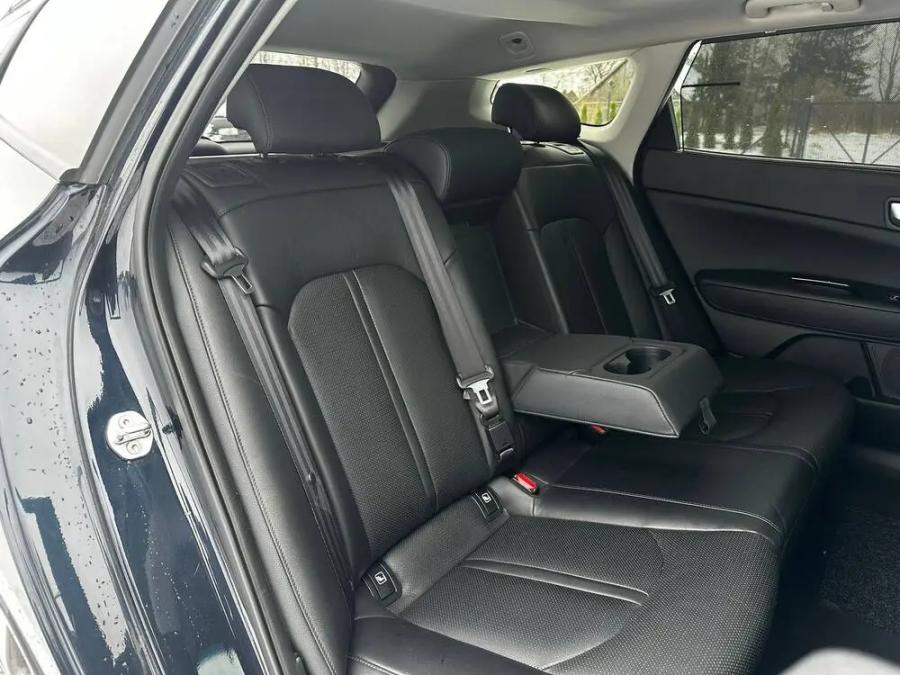 Blue Kia Optima 2017 in Jelgava, with an engine capacity of 1.70 L and mileage of 184 thousand km for 11990 €, photo 12 on AUTOMOTO.COM.LV