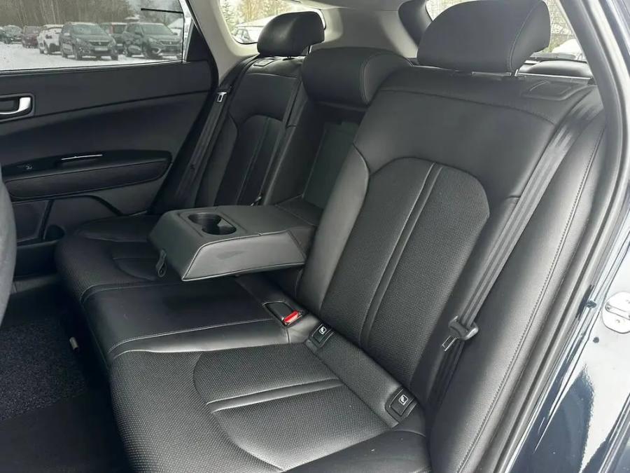 Blue Kia Optima 2017 in Jelgava, with an engine capacity of 1.70 L and mileage of 184 thousand km for 11990 €, photo 15 on AUTOMOTO.COM.LV