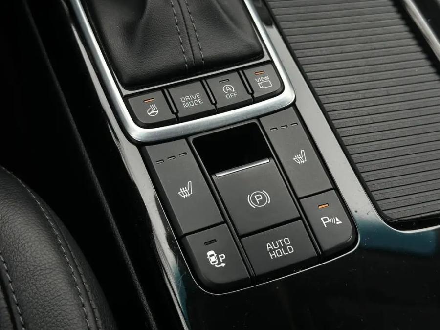 Blue Kia Optima 2017 in Jelgava, with an engine capacity of 1.70 L and mileage of 184 thousand km for 11990 €, photo 27 on AUTOMOTO.COM.LV