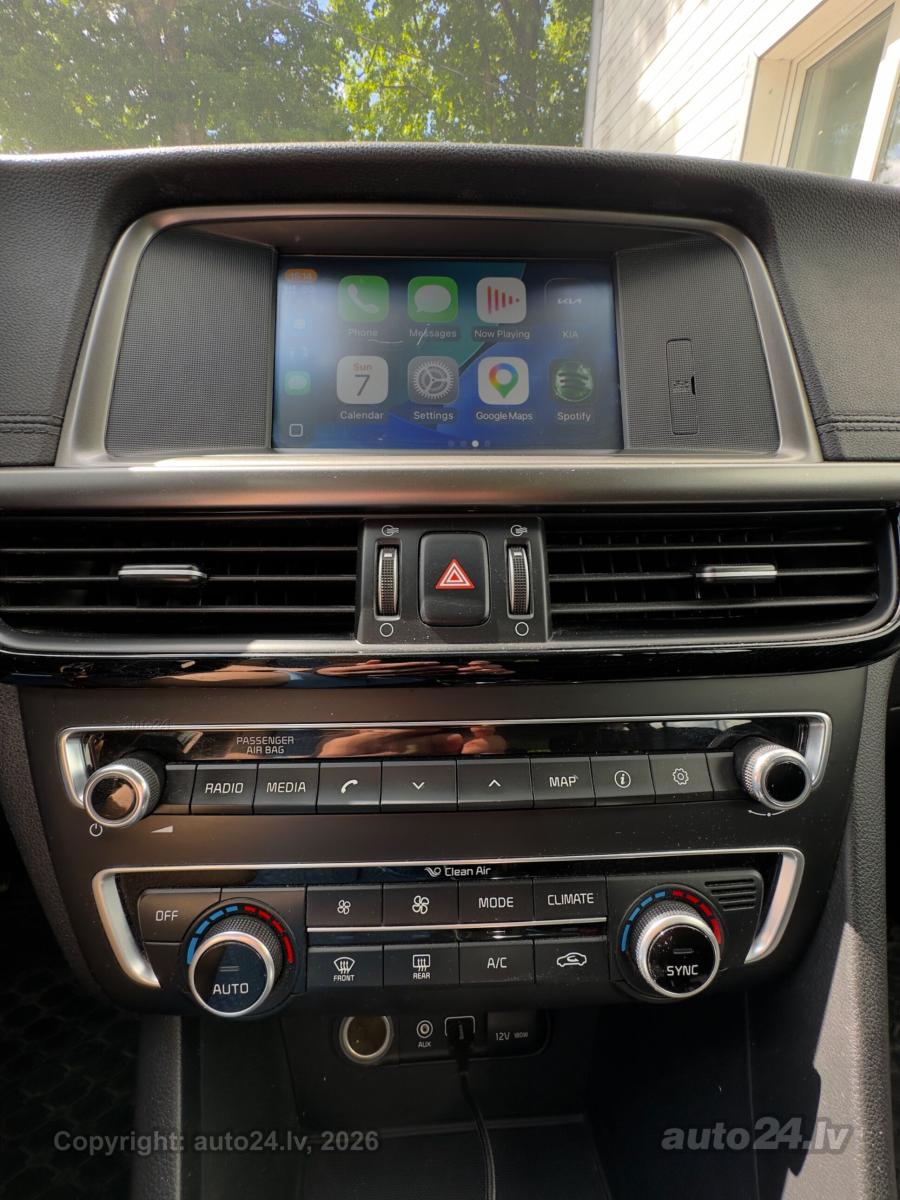 Blue Kia Optima 2018 in Tallinn, with an engine capacity of 2.00 L and mileage of 92 thousand km for 12500 €, photo 15 on AUTOMOTO.COM.LV