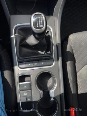 Blue Kia Optima 2018 in Tallinn, with an engine capacity of 2.00 L and mileage of 92 thousand km for 12500 €, photo 16 on AUTOMOTO.COM.LV