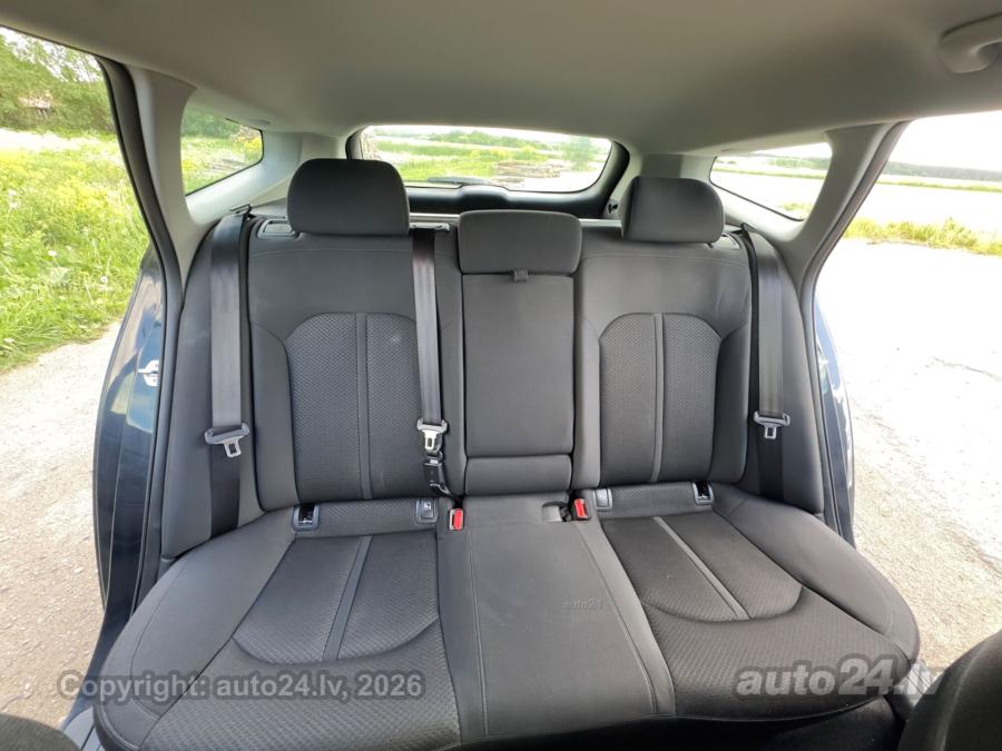 Blue Kia Optima 2018 in Tallinn, with an engine capacity of 2.00 L and mileage of 92 thousand km for 12500 €, photo 17 on AUTOMOTO.COM.LV