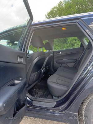 Blue Kia Optima 2018 in Tallinn, with an engine capacity of 2.00 L and mileage of 92 thousand km for 12500 €, photo 20 on AUTOMOTO.COM.LV
