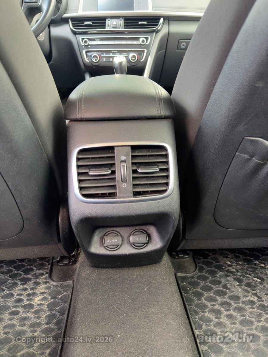 Blue Kia Optima 2018 in Tallinn, with an engine capacity of 2.00 L and mileage of 92 thousand km for 12500 €, photo 21 on AUTOMOTO.COM.LV