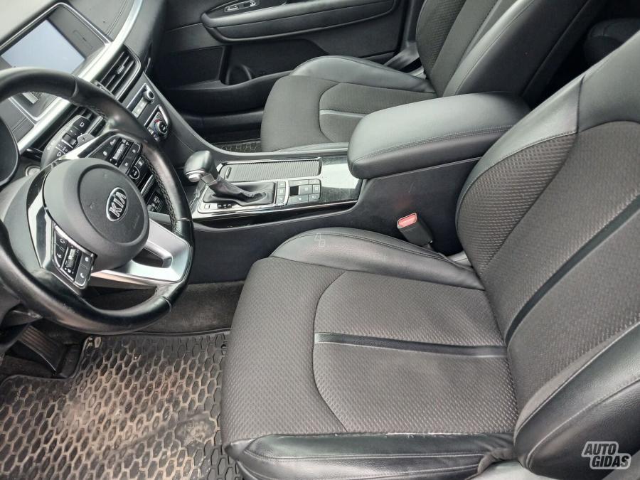 Blue Kia Optima 2019 in Panevezys, with an engine capacity of 1.60 L and mileage of 330 thousand km for 7400 €, photo 16 on AUTOMOTO.COM.LV