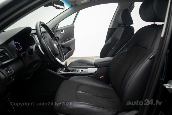 Blue Kia Optima 2020 in Tallinn, with an engine capacity of 1.60 L and mileage of 178 thousand km for 13999 €, photo 9 on AUTOMOTO.COM.LV